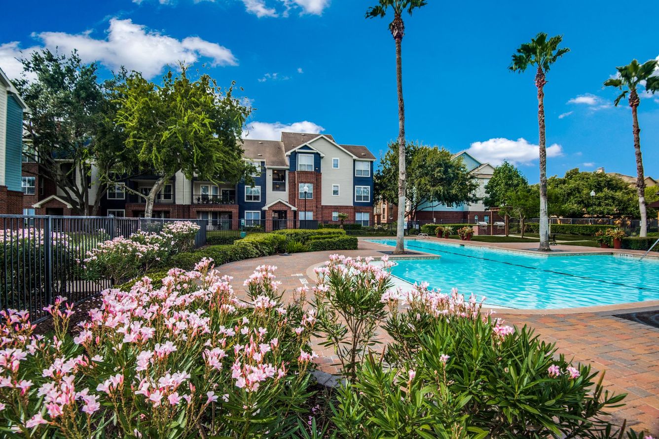 Energy Corridor Apartments | Aventura on Briar Forest | Home